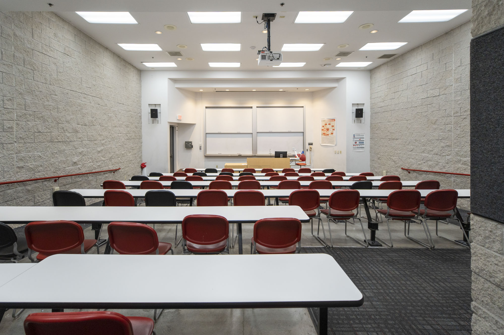 BHS 132 | Classrooms | UNLV Information Technology